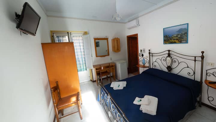 Camera Matrimoniale Uso Singola - Lipari