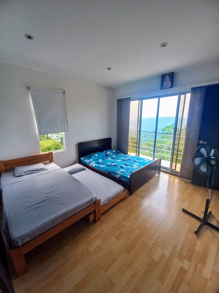 Habitación Con Baño P. En La Mesa - La Mesa