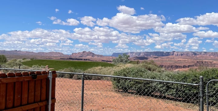Amazing Views! Excellent Location. Hot Tub - Page