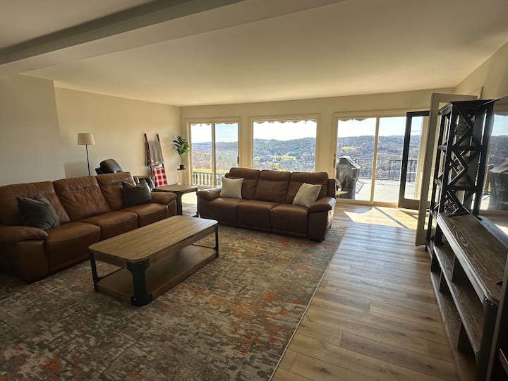 Mountaintop Views, Near Private Schools, Ski/golf - Greenfield, MA