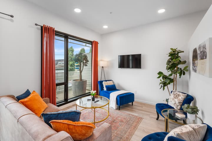 Prime 1-bed Condo W Pool & Puppy Love In The Gulch - Nashville