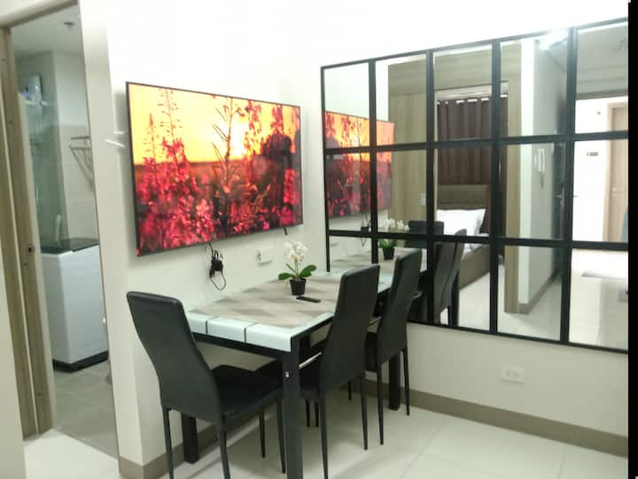 Luxury Pasay Condo | Steps To Moa & Picc | Wifi - Pasay