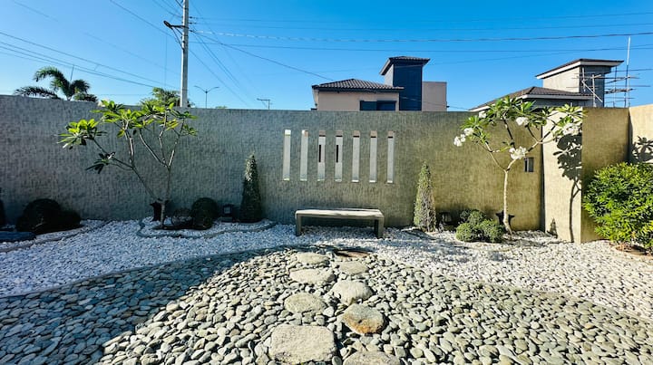 5br - Lago Crescent @ Seafront Residences - Laiya