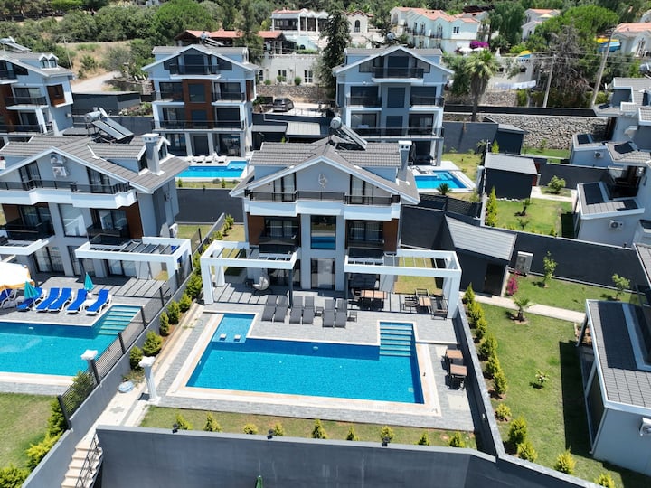 Nokta Park H 4+1 Havuzlu Villa - Ölüdeniz
