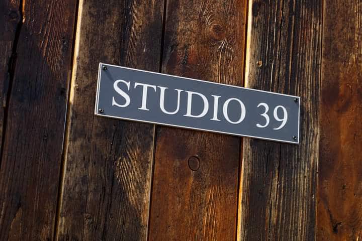 Studio 39- 1940 Art Nuevo - Shepparton