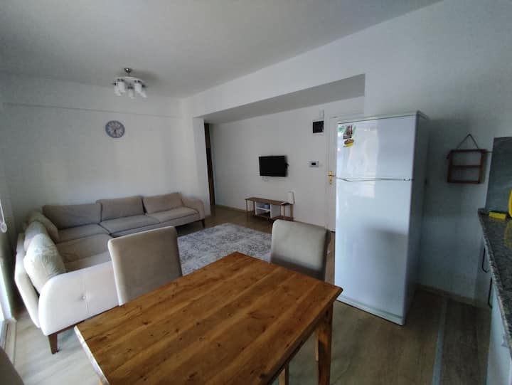 Geniş Balkonlu Full Eşyalı 1+1 Daire - Fethiye