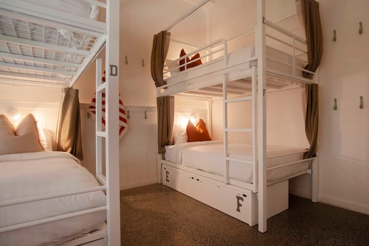 Private 6-bed Room In The Centre Of Cairns - Cairns