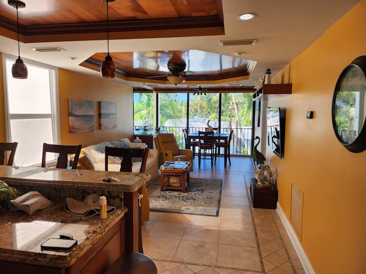 Moon Bay Paradise! 2.5 Bdrm - Key Largo