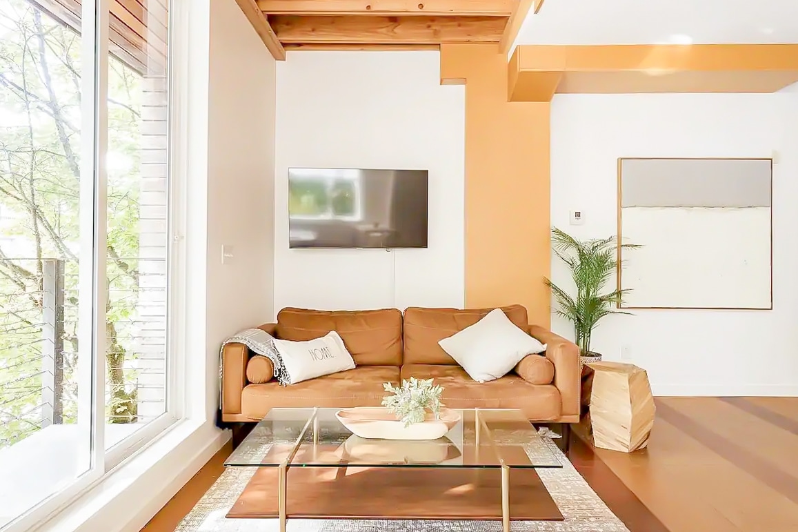 Stylish Seattle Eco Loft | 5BR + City Views - Houses for Rent in ...