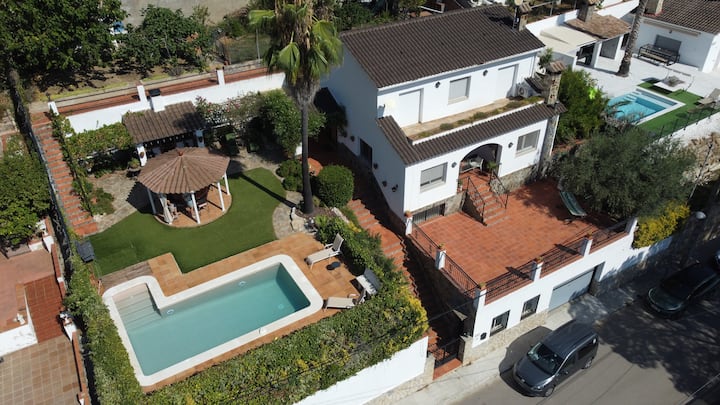 Villa Andalouse - Argentona