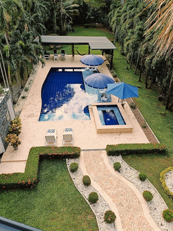 Finca Vip Occidente
Antioqueño - Santa Fe de Antioquia