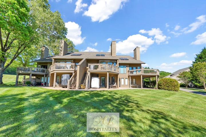 113 Fawn Haven - 3 Bedroom Lake - Smith Mountain Lake, VA