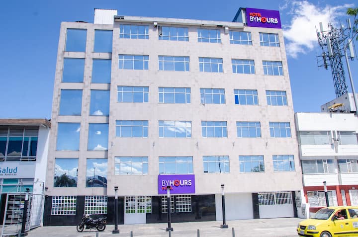 Free Breakfast | 10 Miin Americanembassy Corferias - Bogotá