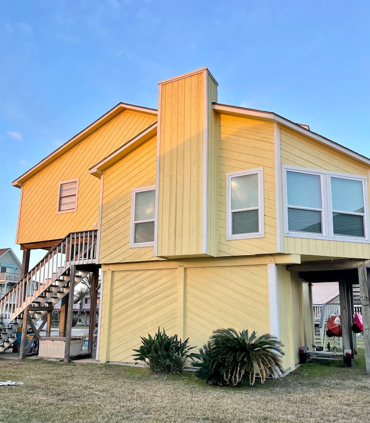 Clean! Spacious, Fast Wifi, 7min Walk To Beach - Jamaica Beach, TX