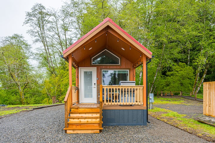 Rainforest Tiny Home Retreat #19 Rustic - Forks, WA