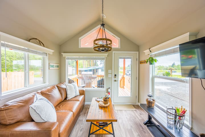 Rainforest Tiny Home Retreat #19 Rustic - Forks, WA