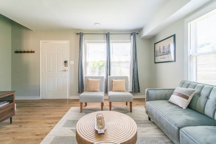 Spacious & Pet Friendly 2 Br Oasis • Near Downtown - Shady Lake, Garner