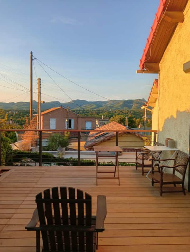 Maison Lumineuse Dans La Verdure - Marseille