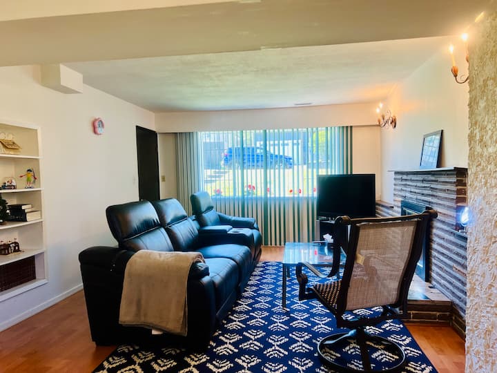 Sweet Home
Three Bedrooms - Burnaby