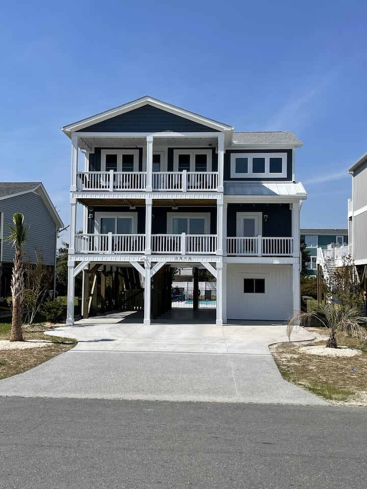 New 4bdrm Home With A Pool - Oak Island, NC