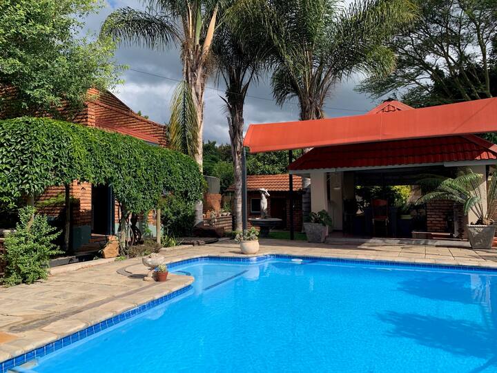 4) Bougain Villa Guest House - Family Room 4 - Polokwane