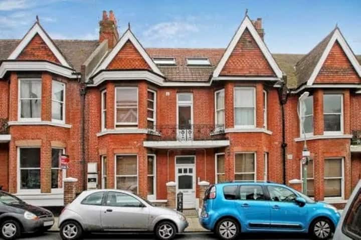 Modern Two-bedroom Central Flat - Brighton