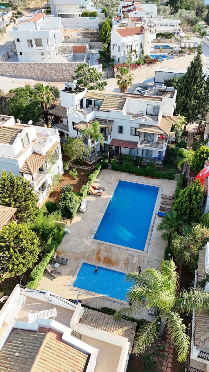 Leo Apart
Kalamar Ortak Havuzlu Apart - Kalkan