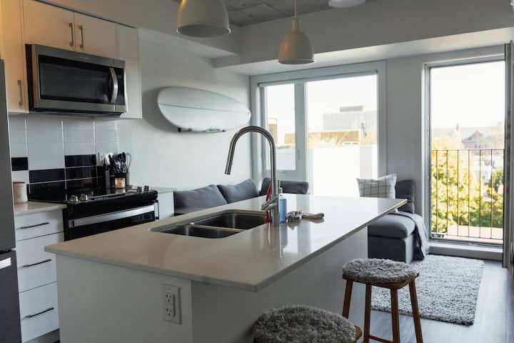 Trendy & Cozy North End Condo - Halifax, NS, Canada