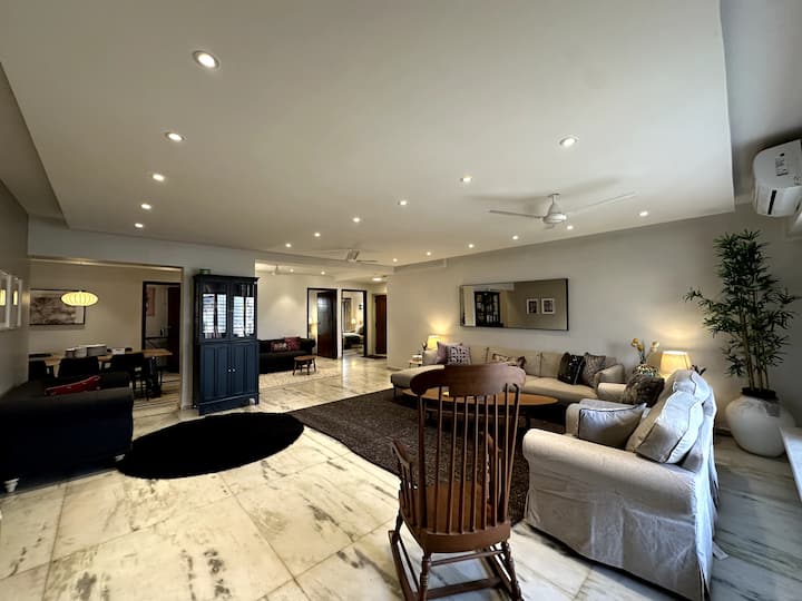 3 Bhk Grand Presidential Suite Near Carter Road - Mumbai