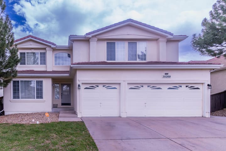 Home In Denver
Greenvalley Ranch - Denver Airport (DEN)