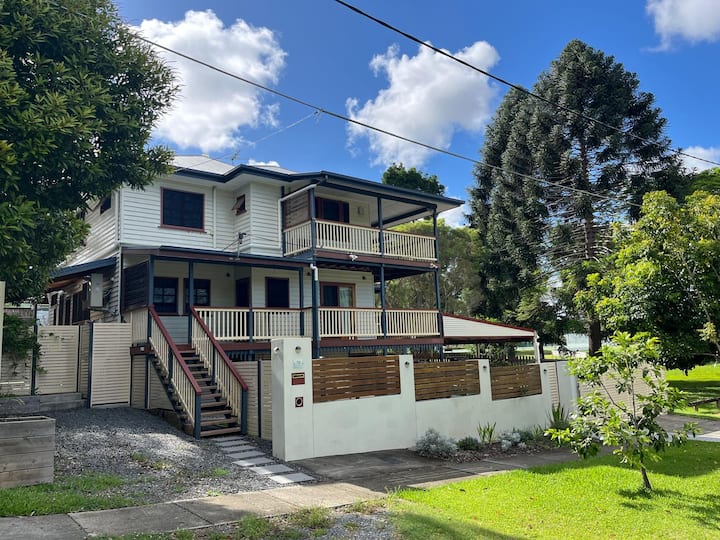 Comfy Cottage Surrounded By Green Spaces - Brisbane