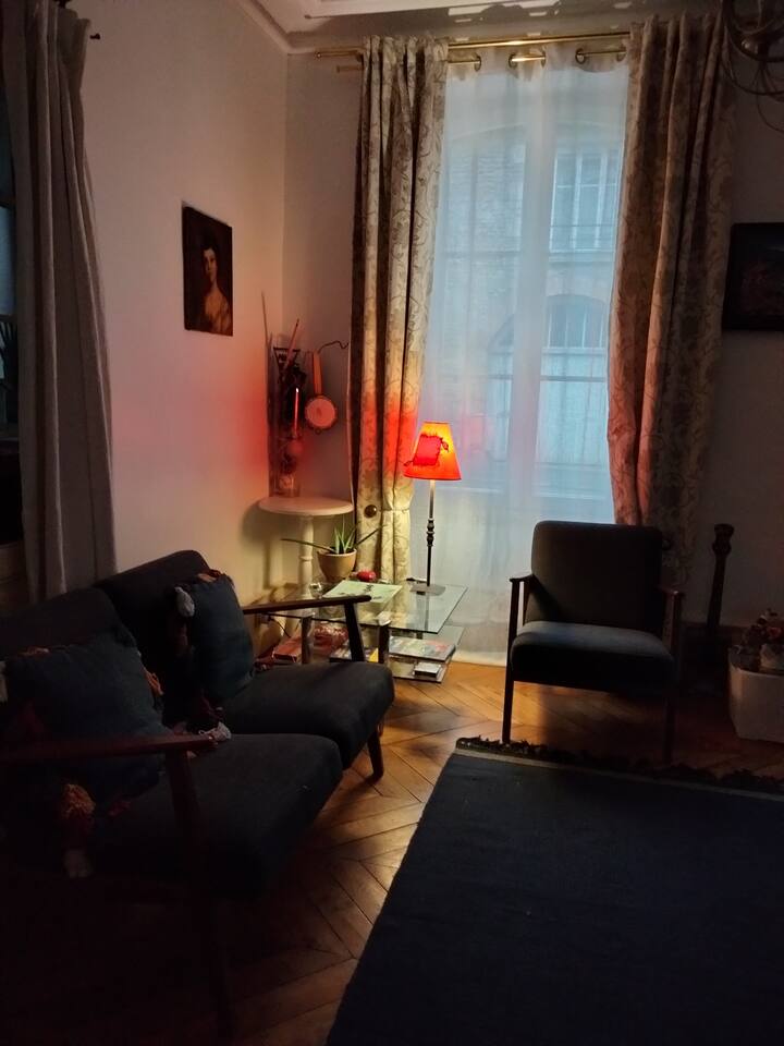 La Chambre Bleue, Chez Marie. - Alençon