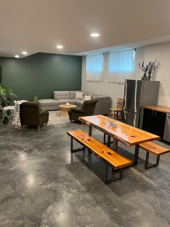 Mount 7 Getaway - Golden