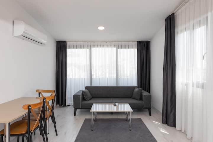 Roof Sui̇te (1+1) Dai̇re 5 - Antalya