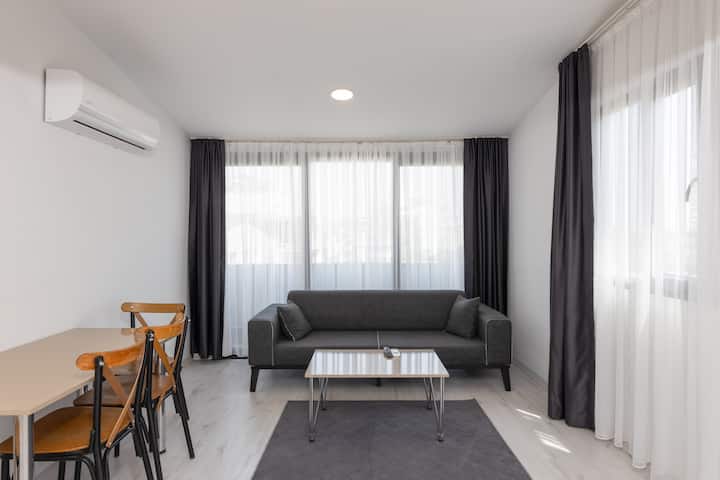 Roof Sui̇te (1+1) Dai̇re 6 - Antalya