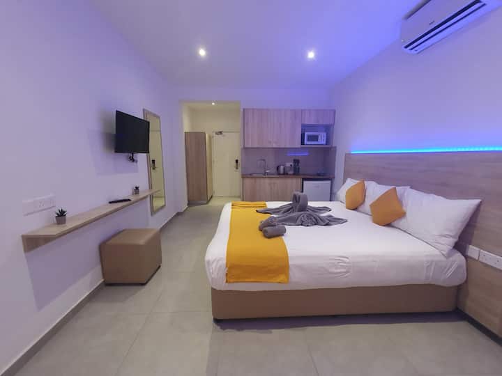 Sun Plaza - Superior Studio With Pool View - Ayia Napa