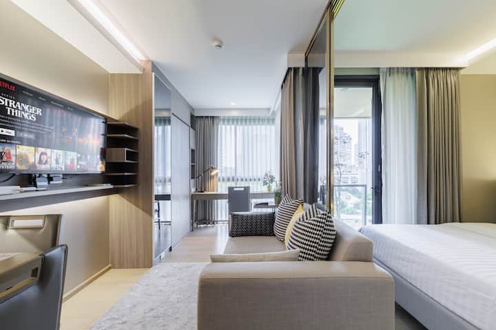 Thonglor Luxury 40 M² 2 Mins Bts Netflix, Gym, Pool - Bangkok