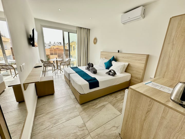 Sun Plaza - Superior Room With Pool View - Ayia Napa