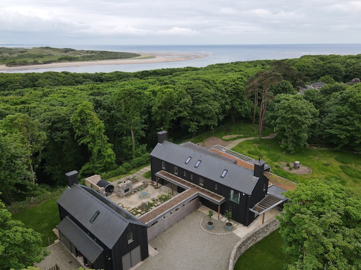 Murlough Point, Dundrum Sleeps Up To 16 Guests - County Down