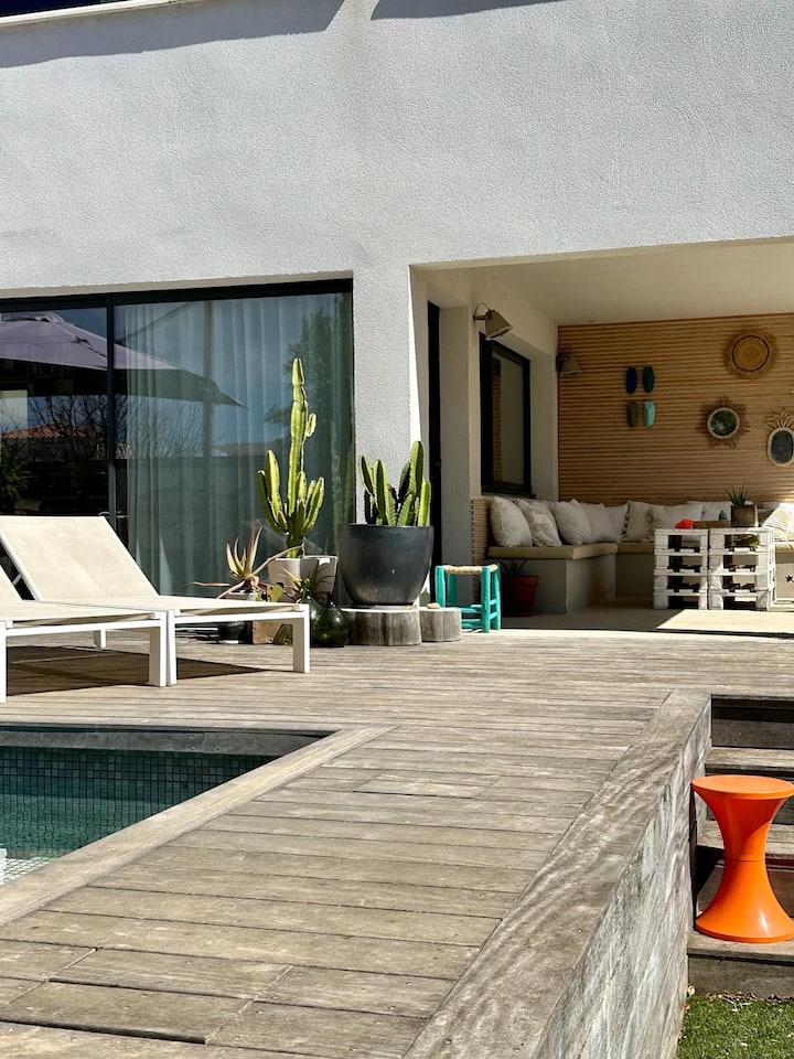 Maison D'architecte
Piscine, Proche Plage + Centre - Sausset-les-Pins