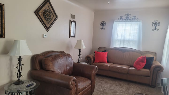 2 Bedroom On Broadwater - Billings, MT
