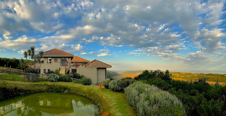 Wilderland - Hilltop Apartment Sea & Lake Views - Wilderness