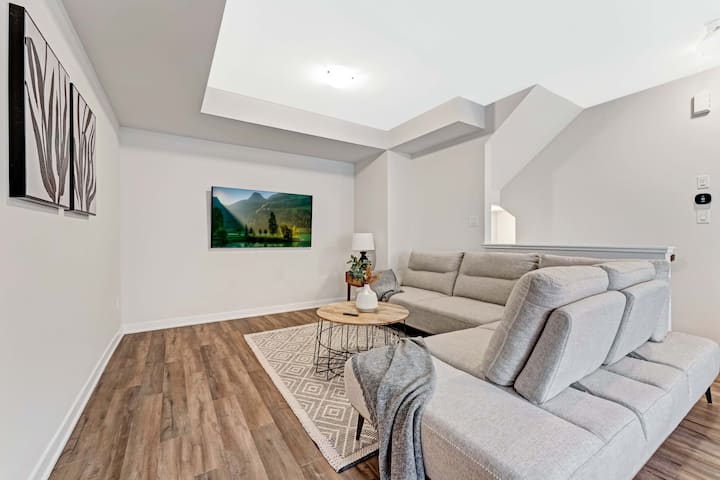 Luxury New Home In Findlay Creek - Ottawa