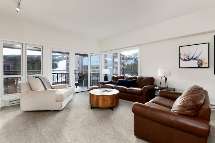 Ski-in/ski-out Prime Location Condo W/ Mtn View - ブリッケンリッジ, CO