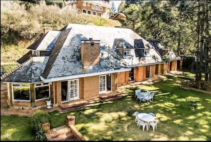 Aconchego A Poucos Minutos Do Capivari - Campos do Jordão