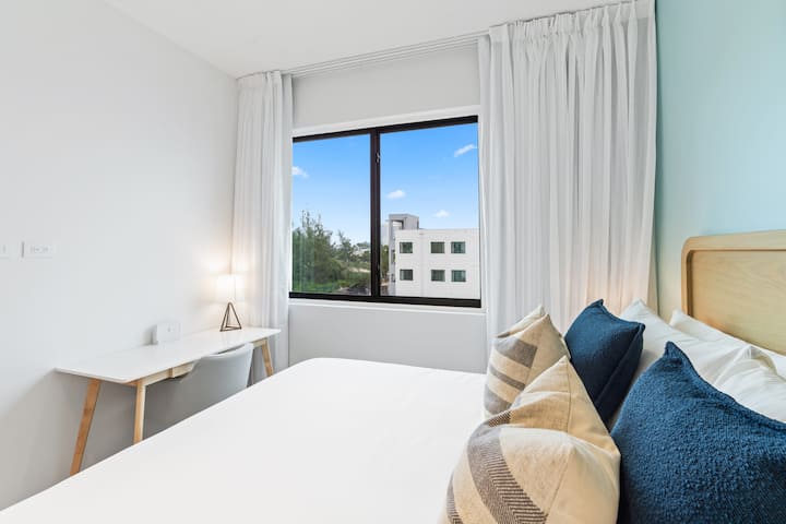 Modern 3br Apartment – Steps To Seven Mile Beach - Isole Cayman