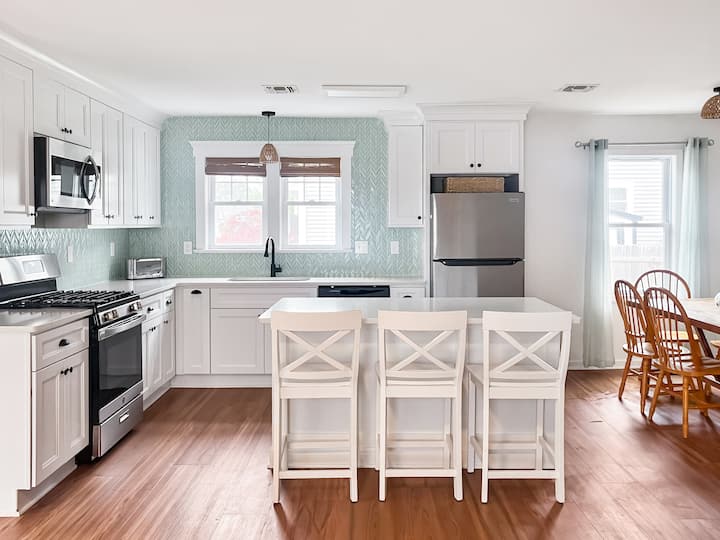 Brand New! 1 Mile To Belmar And Spring Lake Beach! - Belmar, NJ