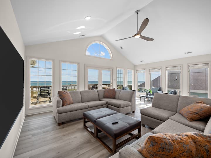 Sea Glass (B) Upscale Beachfront Retreat & Pool - Emerald Isle, NC