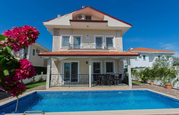 Dalyanda Kiralık 4+1 Villa - Dalaman