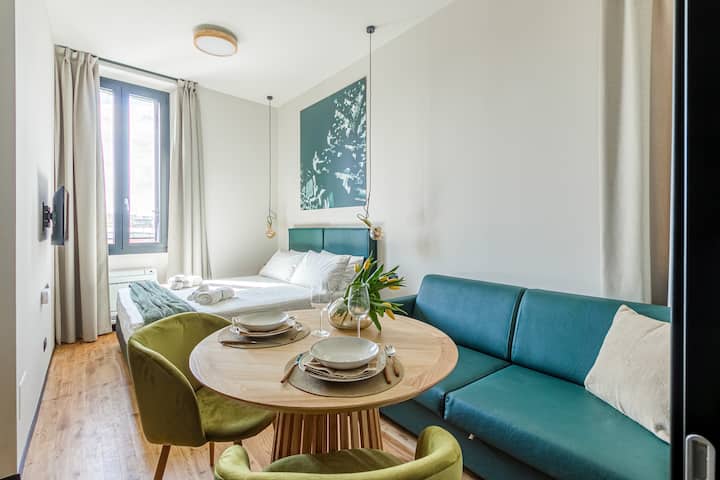 Super Modern Studio Suite - Quantum 1 Complex - Mailand